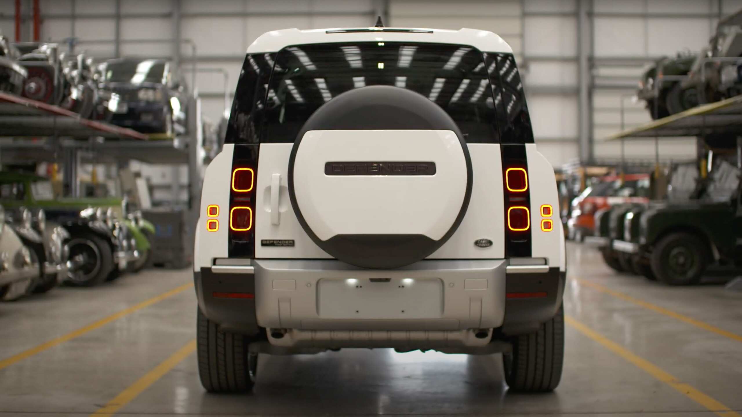 Humanitære i aksjon | Red Cross | Land Rover Norge